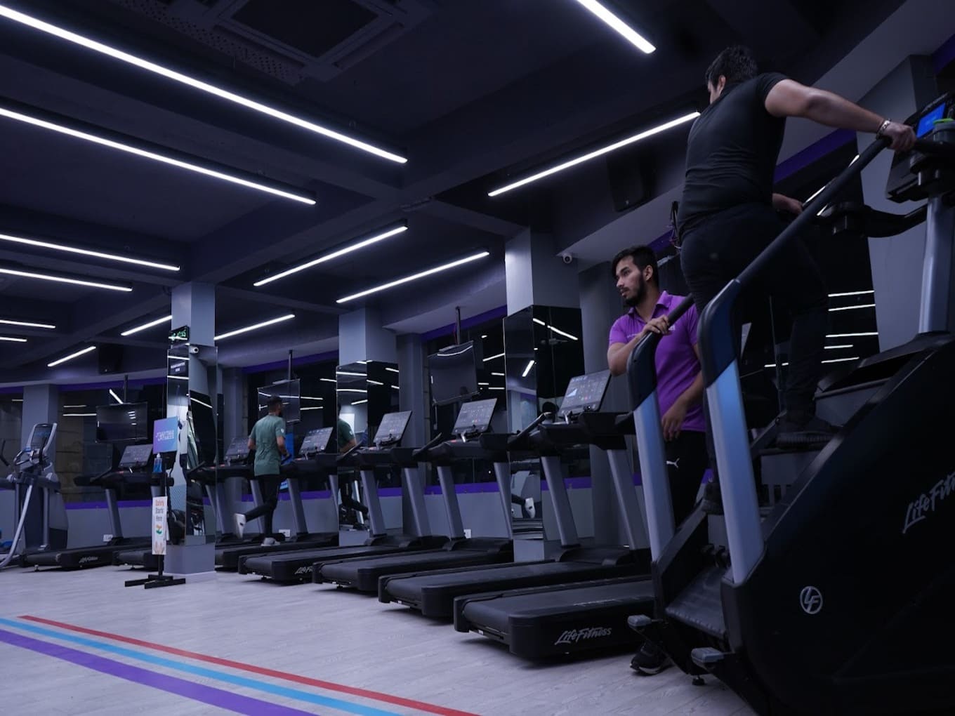 Best Gyms in Delhi - Find your Nearest Anytime fitness Centre