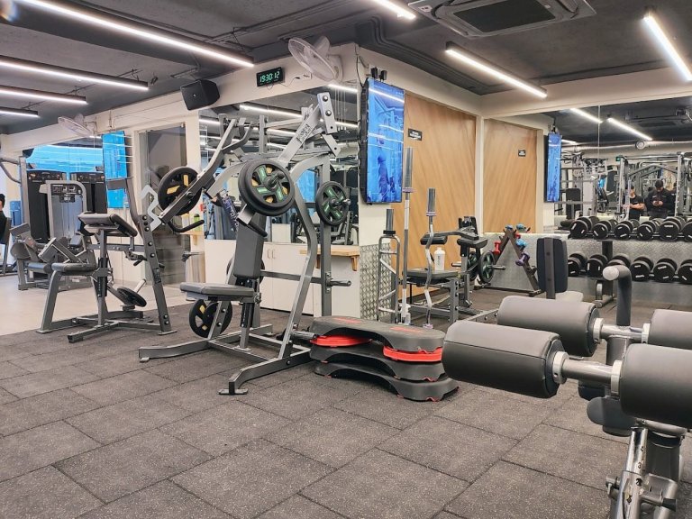 Best Gyms in Delhi - Find your Nearest Anytime fitness Centre