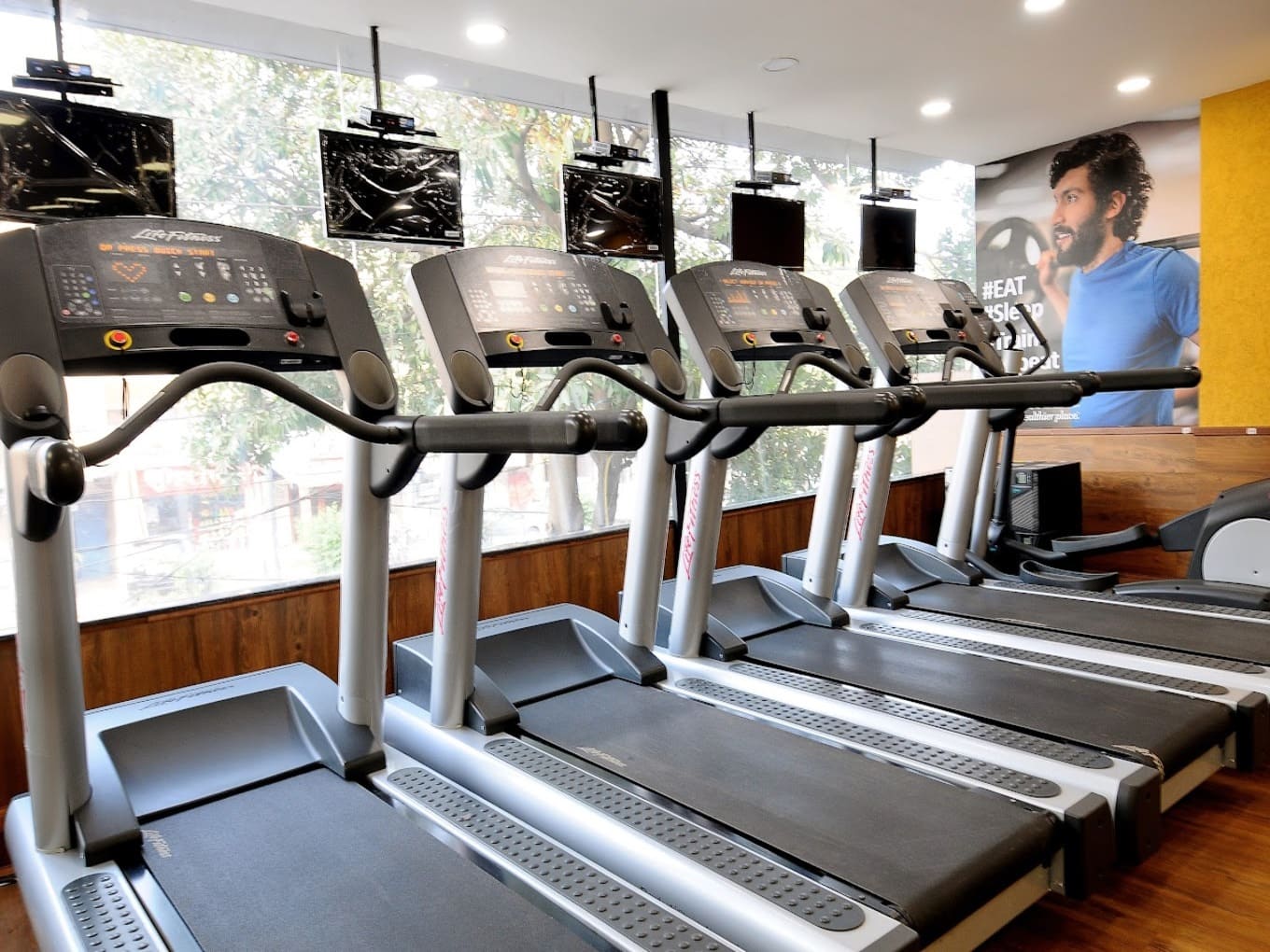 Best Gyms in Delhi - Find your Nearest Anytime fitness Centre